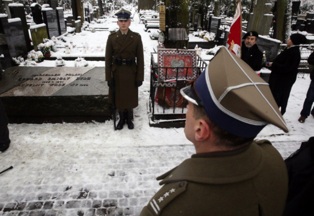 Uroczystości z okazji 75. rocznicy śmierci Marszałka Polski Edwarda ...