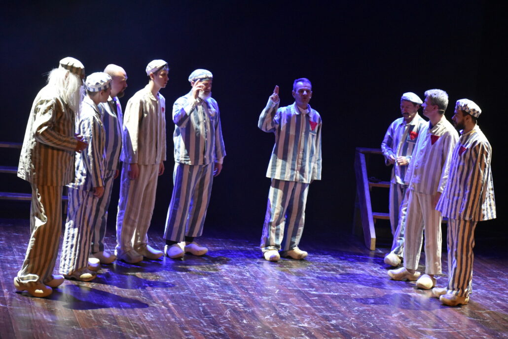 Spektakl teatralny pt. „Rotmistrz Pilecki. Ofiarowanie” w Muzeum Pamięć ...