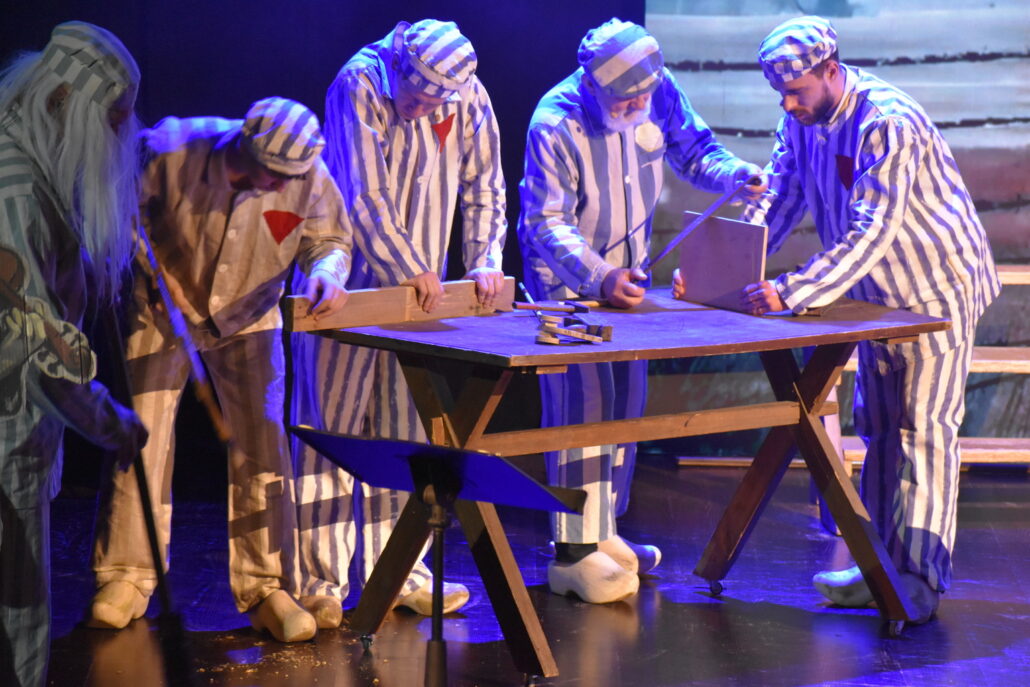 Spektakl teatralny pt. „Rotmistrz Pilecki. Ofiarowanie” w Muzeum Pamięć ...