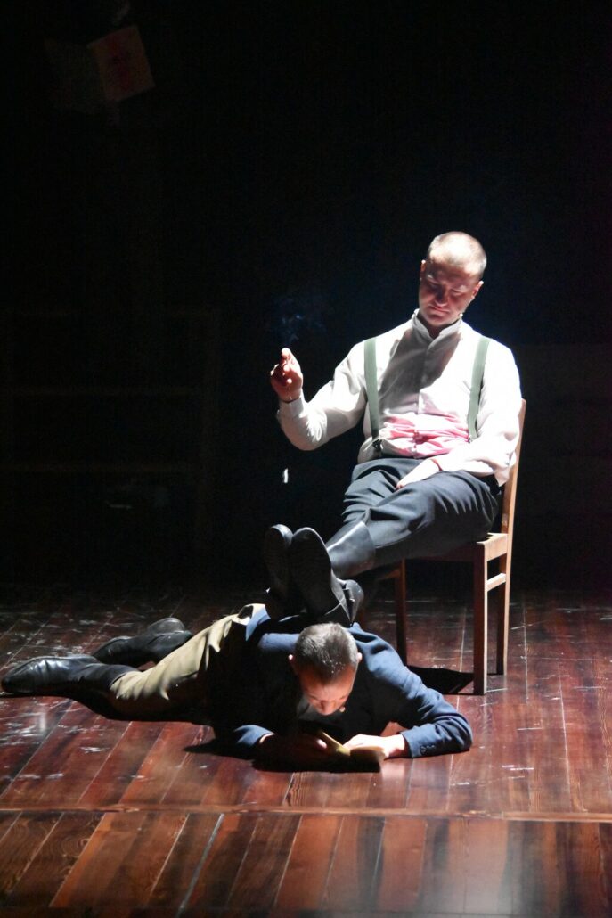 „Rotmistrz Pilecki. Ofiarowanie” – spektakl teatralny w Muzeum Pamięć i ...