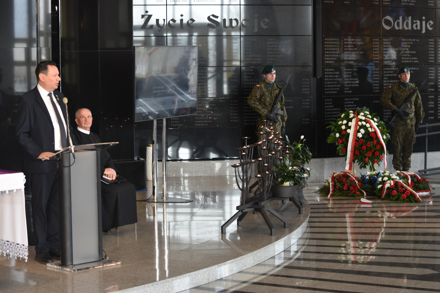 Narodowy Dzień Pamięci Polaków ratujących Żydów. Ambasador Izraela w ...